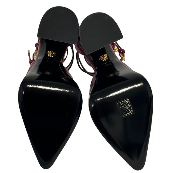 Versace | Shoes | As Seen On Shakira Ann Hathaway Donatella Sjp Versace ...